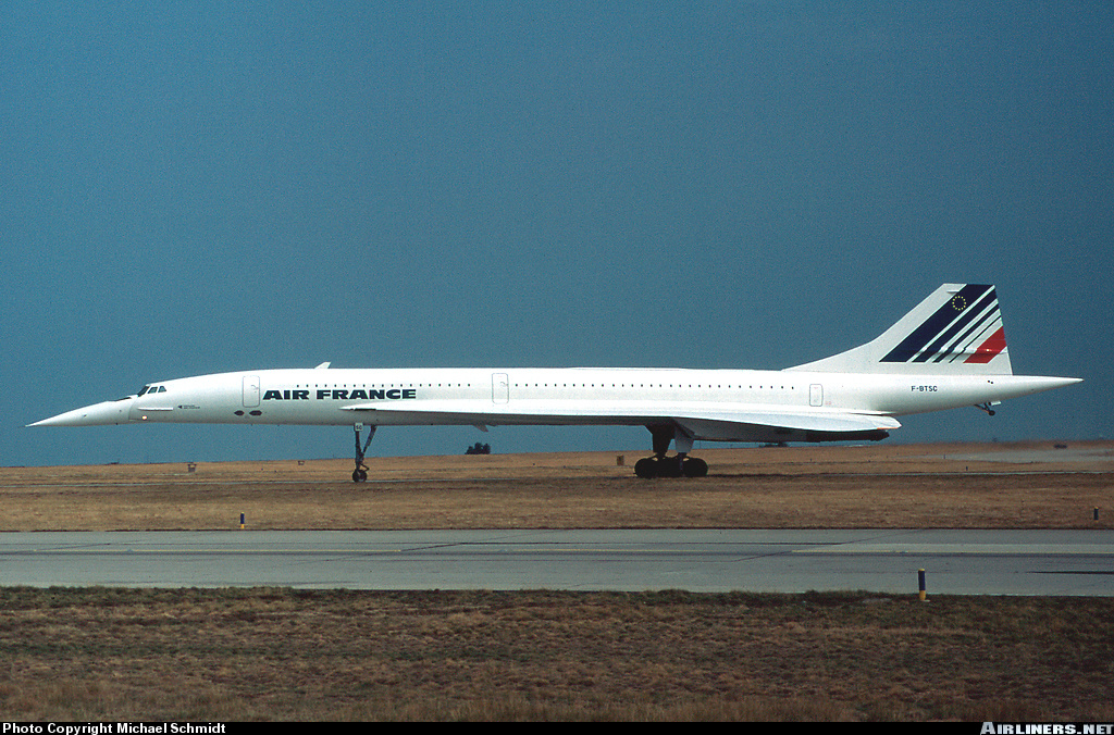 Crash of a Aérospatiale-BAC Concorde in Gonesse: 113 killed | Bureau of ...