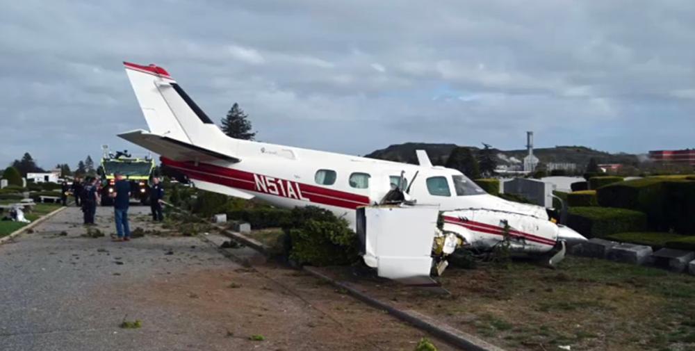 Crash of a Beechcraft B60 Duke in Farmingdale | Bureau of Aircraft ...