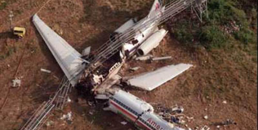 Crash of a McDonnell Douglas MD-82 in Little Rock: 11 killed | Bureau ...